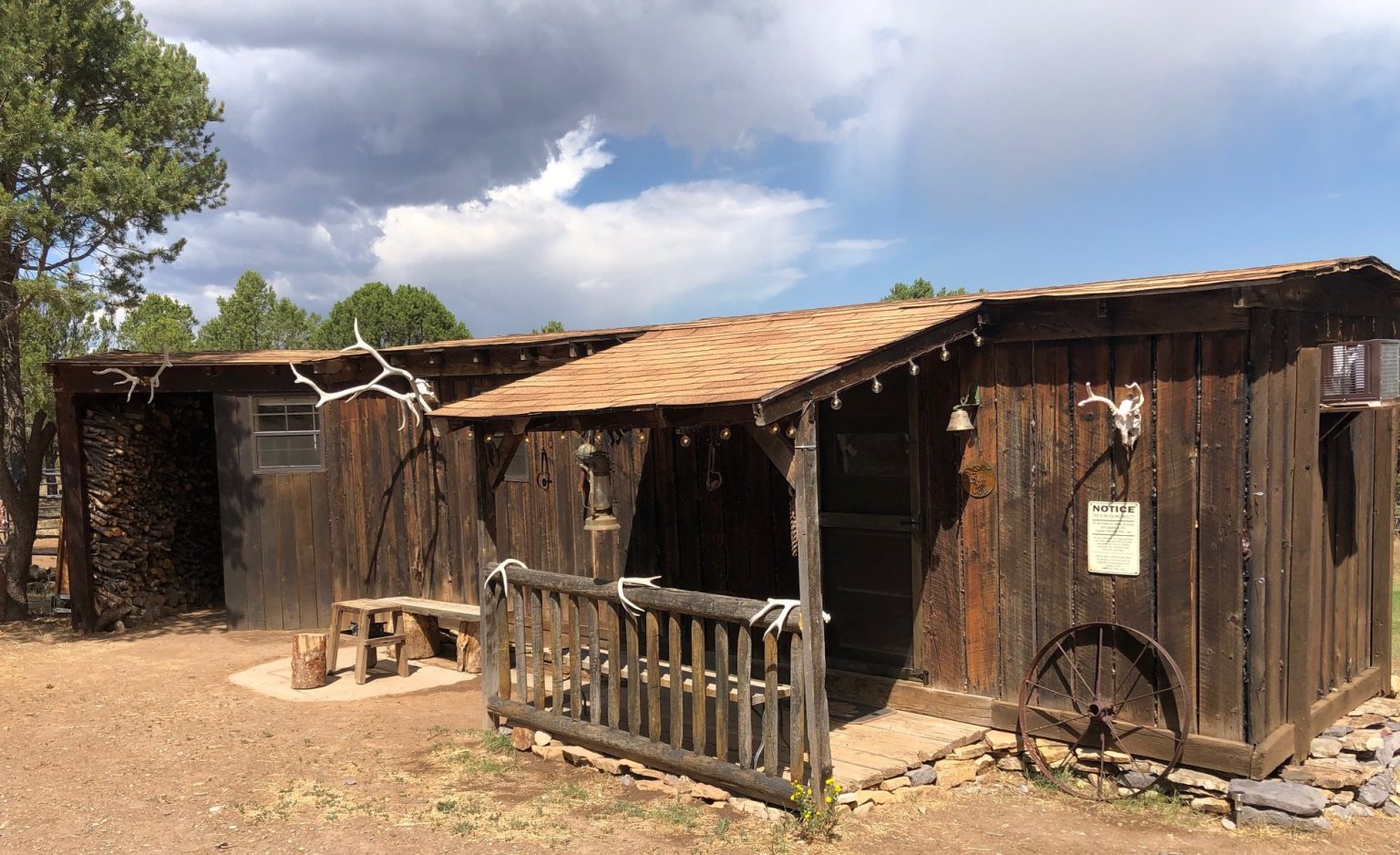 Rooms & Suites | GG-Ranch